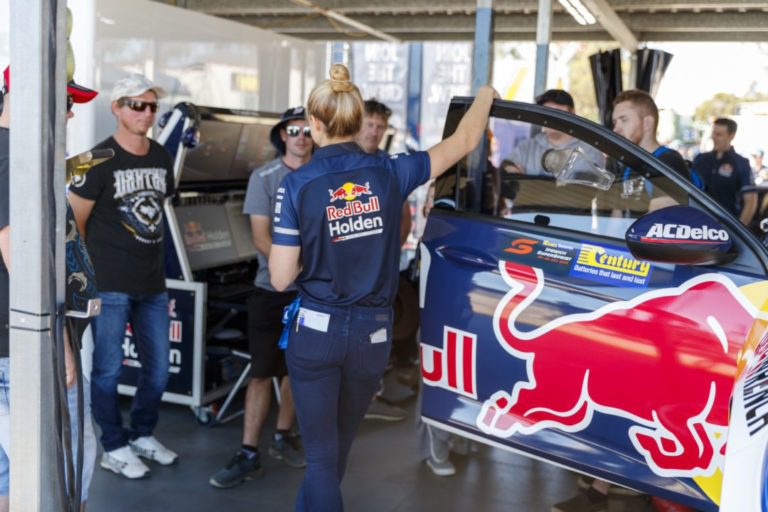 Crew in View: Jessica Dane