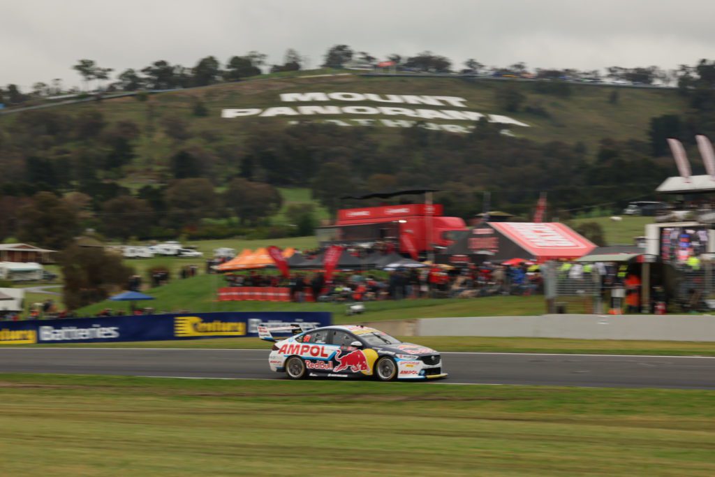 The Bulls charge into their first day at Mount Panorama